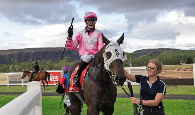 Champagne racing at Pioneer Park | The Centralian Today